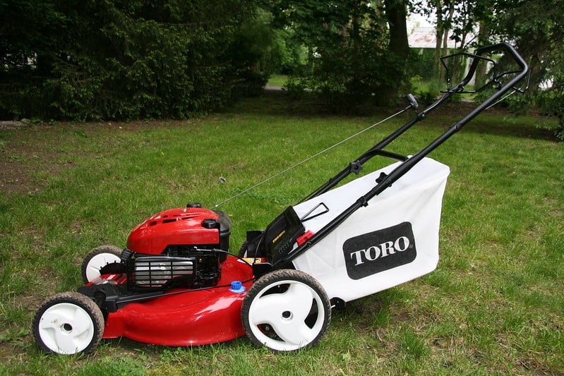 Best Lawn Mower for Small Yard - Happy DIY Home